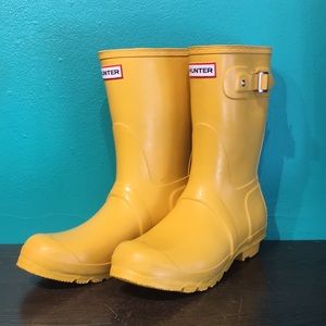 Hunter Shoes | Iso Burgundy Red Or Green Boots | Poshmark